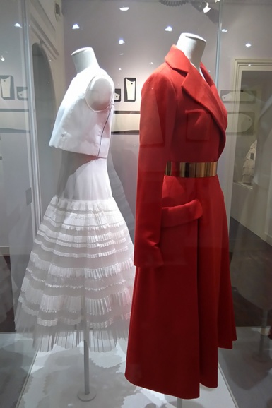 Musée Dior - La Révolution du New Look - MISS VINYL BLOG - Poupées de ...