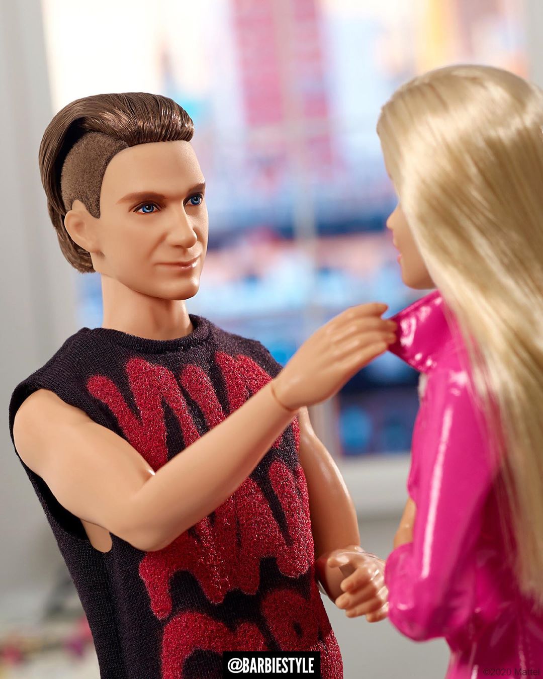 Jeremy Scott habille Barbie - MISS VINYL BLOG - Poupées de collection